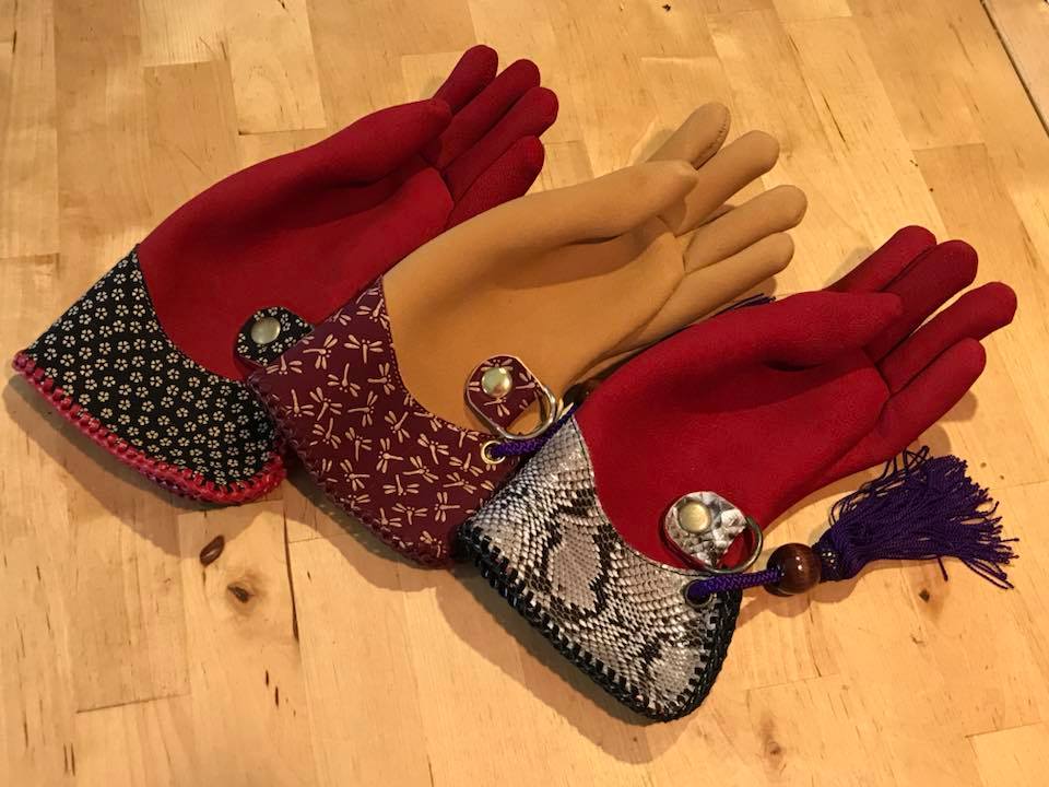 STOOPER Python falconry gloves for ADIHEX 2018 （猛禽用グローブ パイソン）